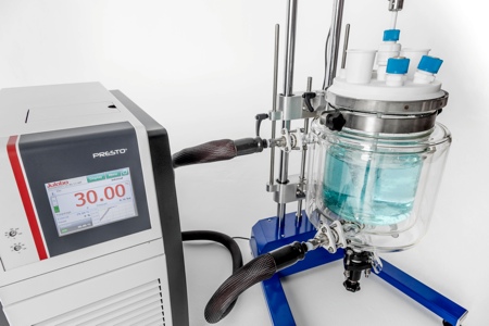 Powerful parallel reaction stirring system